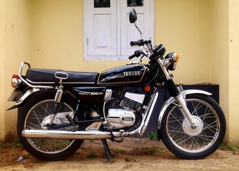 The Legacy and Revival of the Yamaha RX 100 (100 Yamaha RX) - MotoSniff